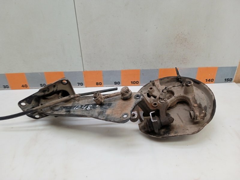 Б/У в сборе со ступицей, ступица, Шкода Октавия А5 Кулак поворотный Skoda Octavia 2006 A5, 1Z3 Задн. Прав. 271716 VAG арт. 1K...