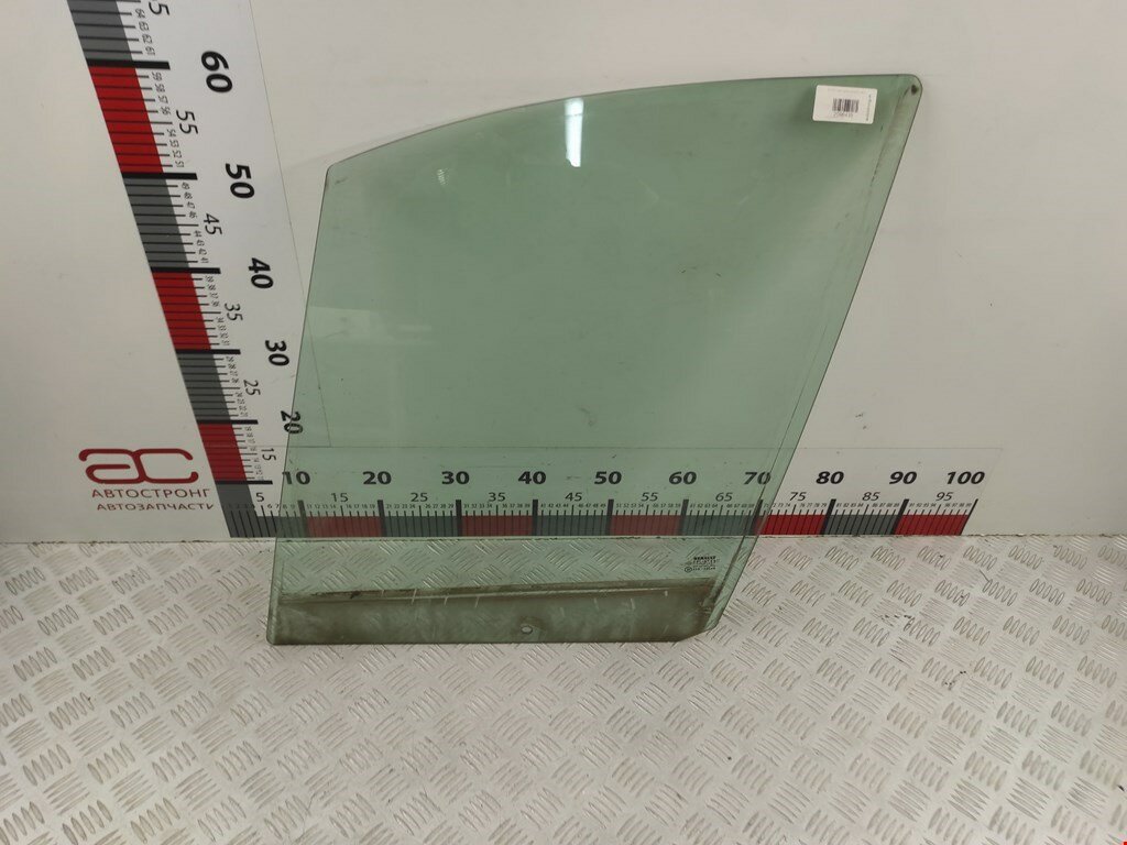 Стекло двери передней левой Renault Scenic 1 7700828325 арт. 2096435