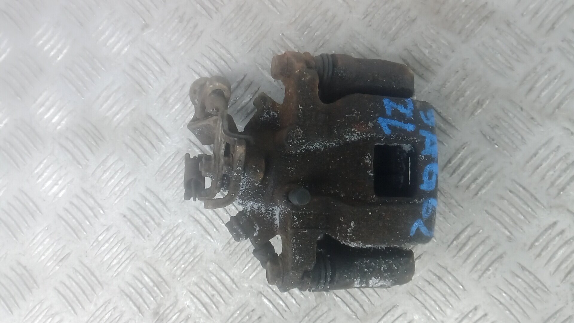 Суппорт тормозной задний левый MITSUBISHI OUTLANDER 3 GF0W