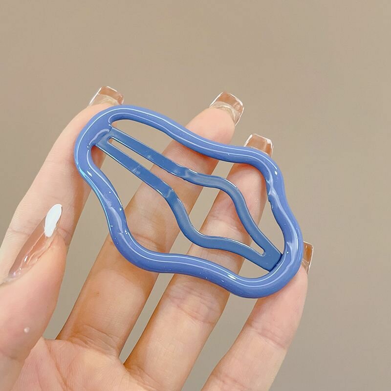 Заколка для волос "Облачная звезда", со стразами, для боковой челки