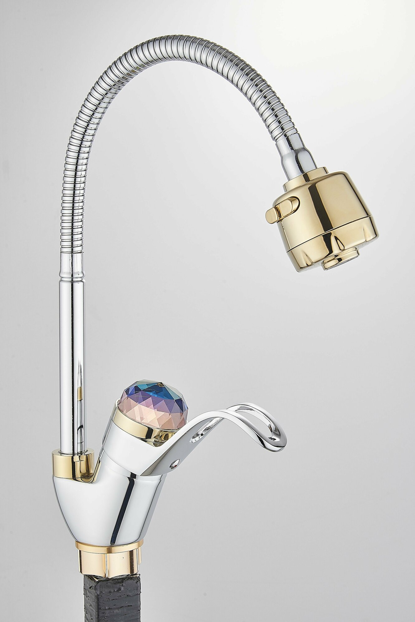 Смеситель на кухню Potato P58206N