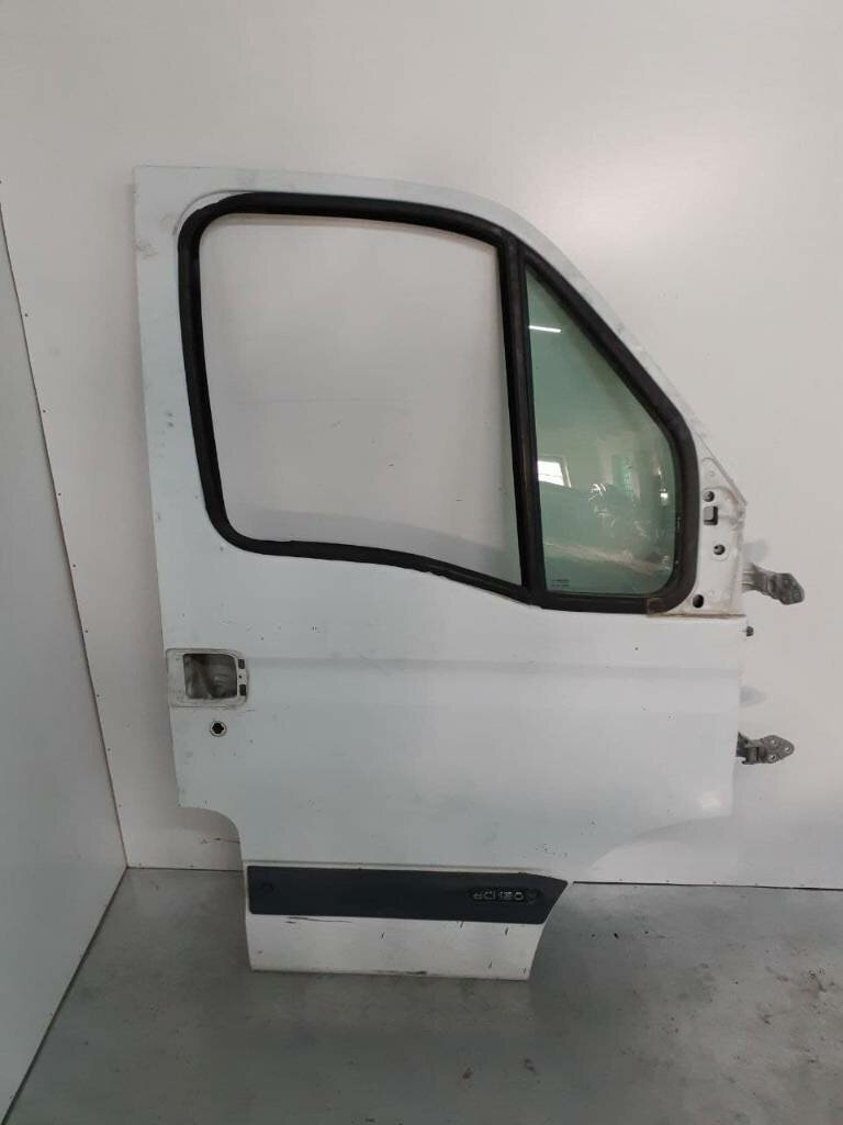 Дверь передняя правая Renault Master 2 2002