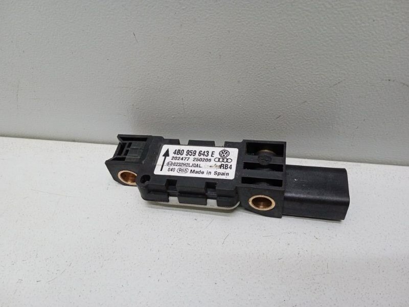 Б/У Фольксваген Туарег, Audi A3 [8P1] 2003-2013 Audi A3 [8PA] Sportback 2004-2013 Audi A6 [C5] 1997-2004 Audi A8 [4E] 2002-20...