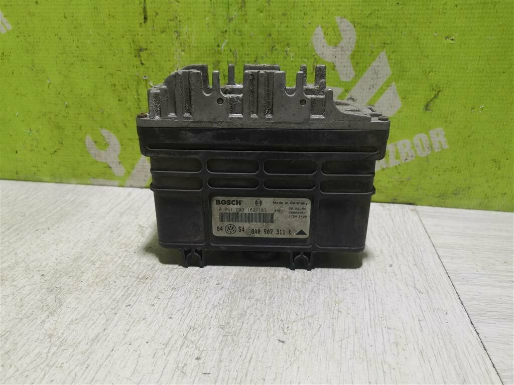 Блок управления двигателем VW Golf 3 Vento 91-97