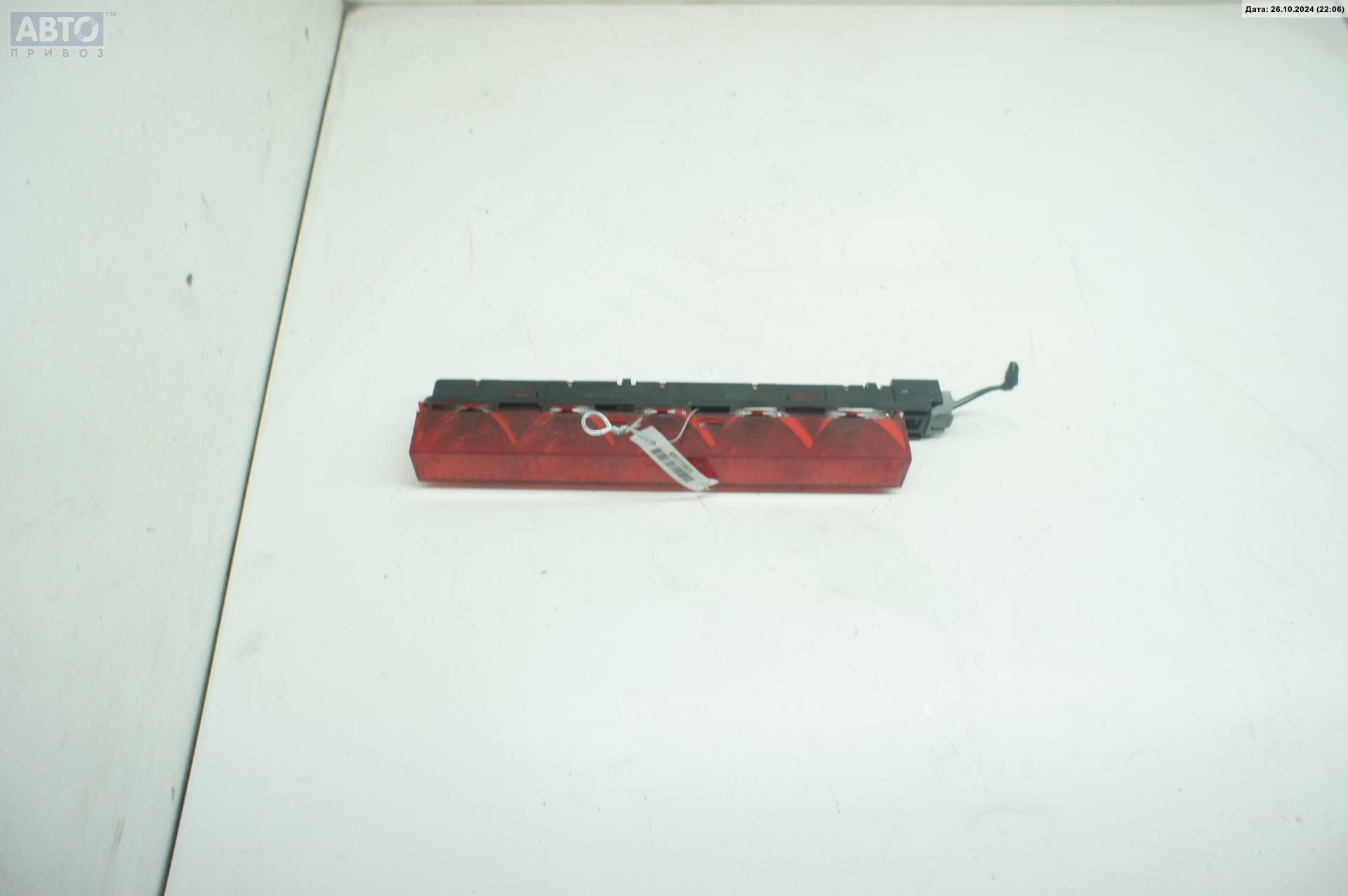 Фонарь стоп-сигнал Ford Mondeo 3 (2000-2007)