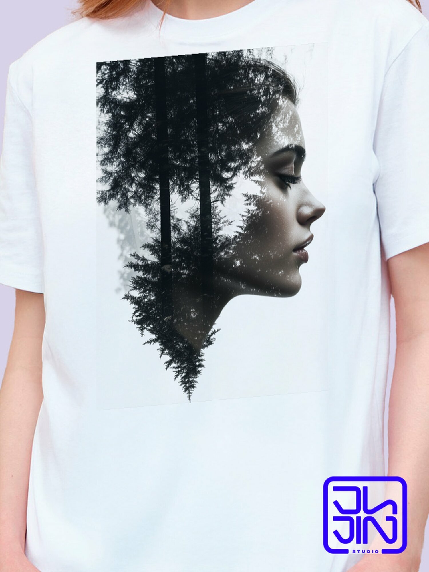 Футболка классическая женская с авторским принтом Женский черно-белый минималистичный портрет, темно-серый силуэт лица, белый хлопковый трикотаж с прикольным рисунком на груди