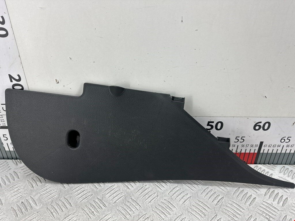 Накладка (заглушка молдинг) Volkswagen Tiguan 1 5M2863045C арт. 2265619