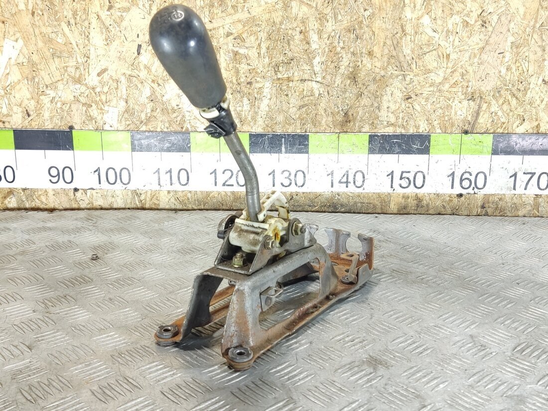 Кулиса КПП TOYOTA Corolla e10 3353012620