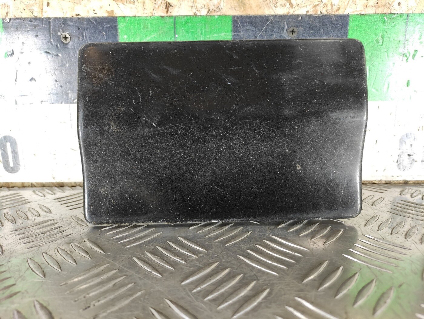 Лючок бензобака MERCEDES Vito 638 6387500303