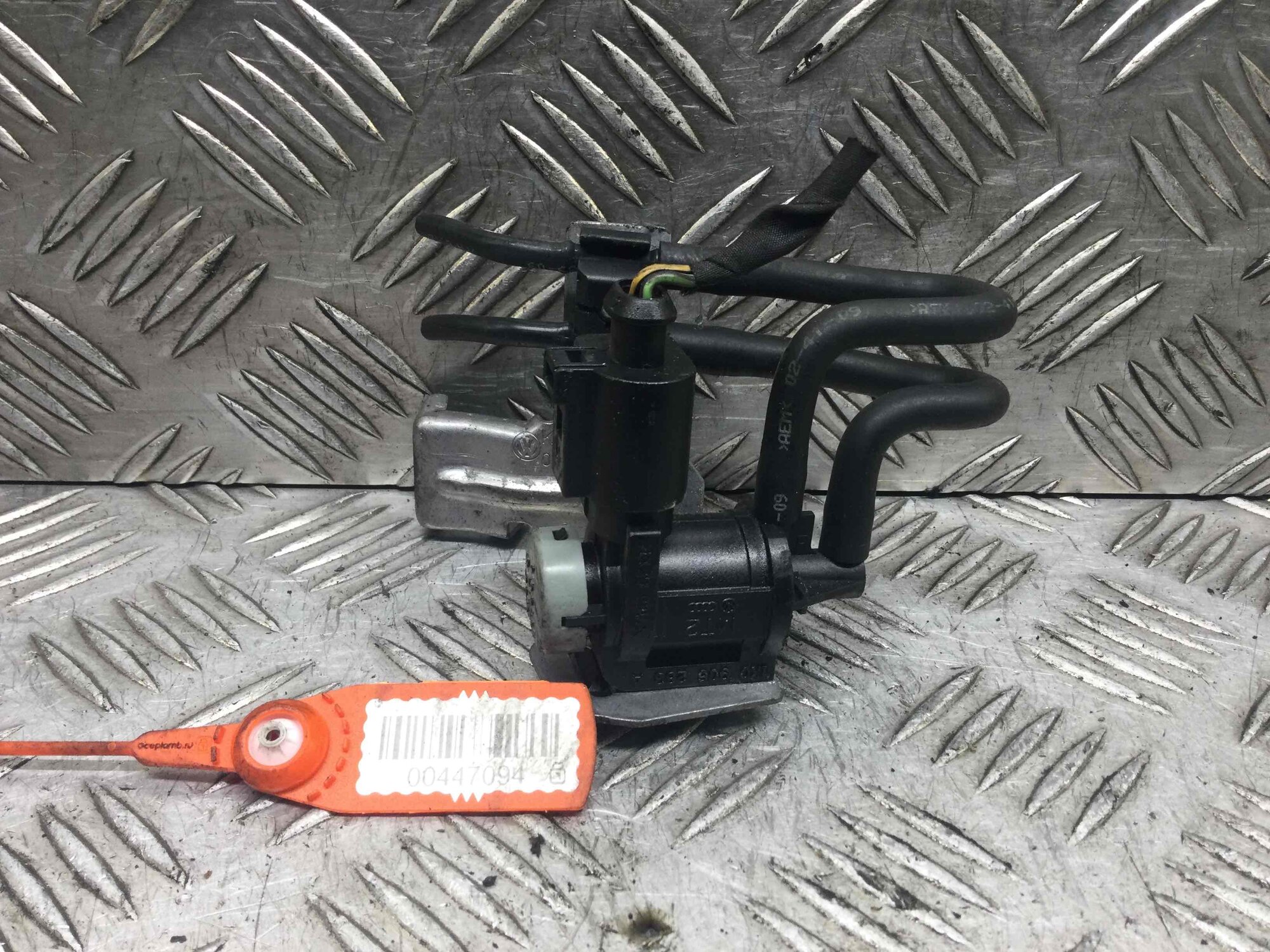 Б/У Клапан электромагнитный Volkswagen Passat B6 (2005-2010) 2009 г.