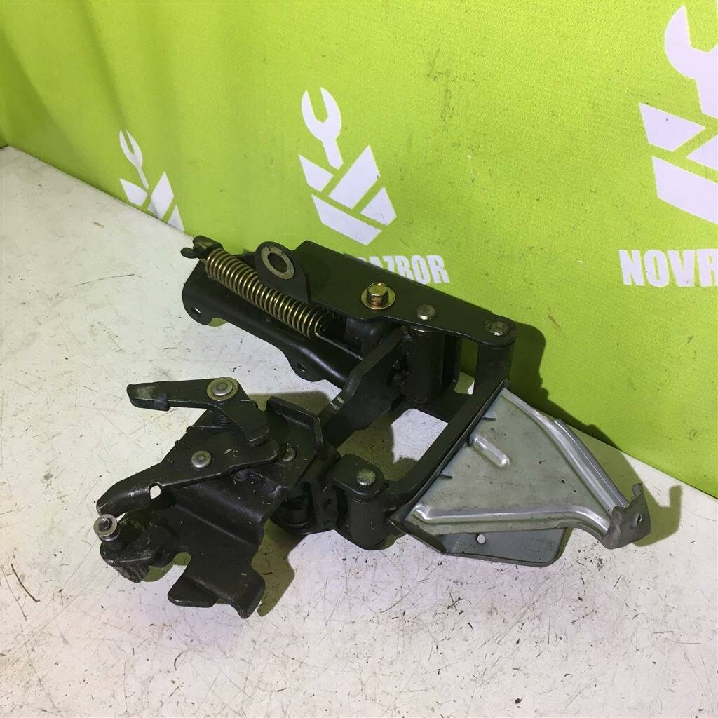 Замок двери сдвижной Mitsubishi RVR N23W