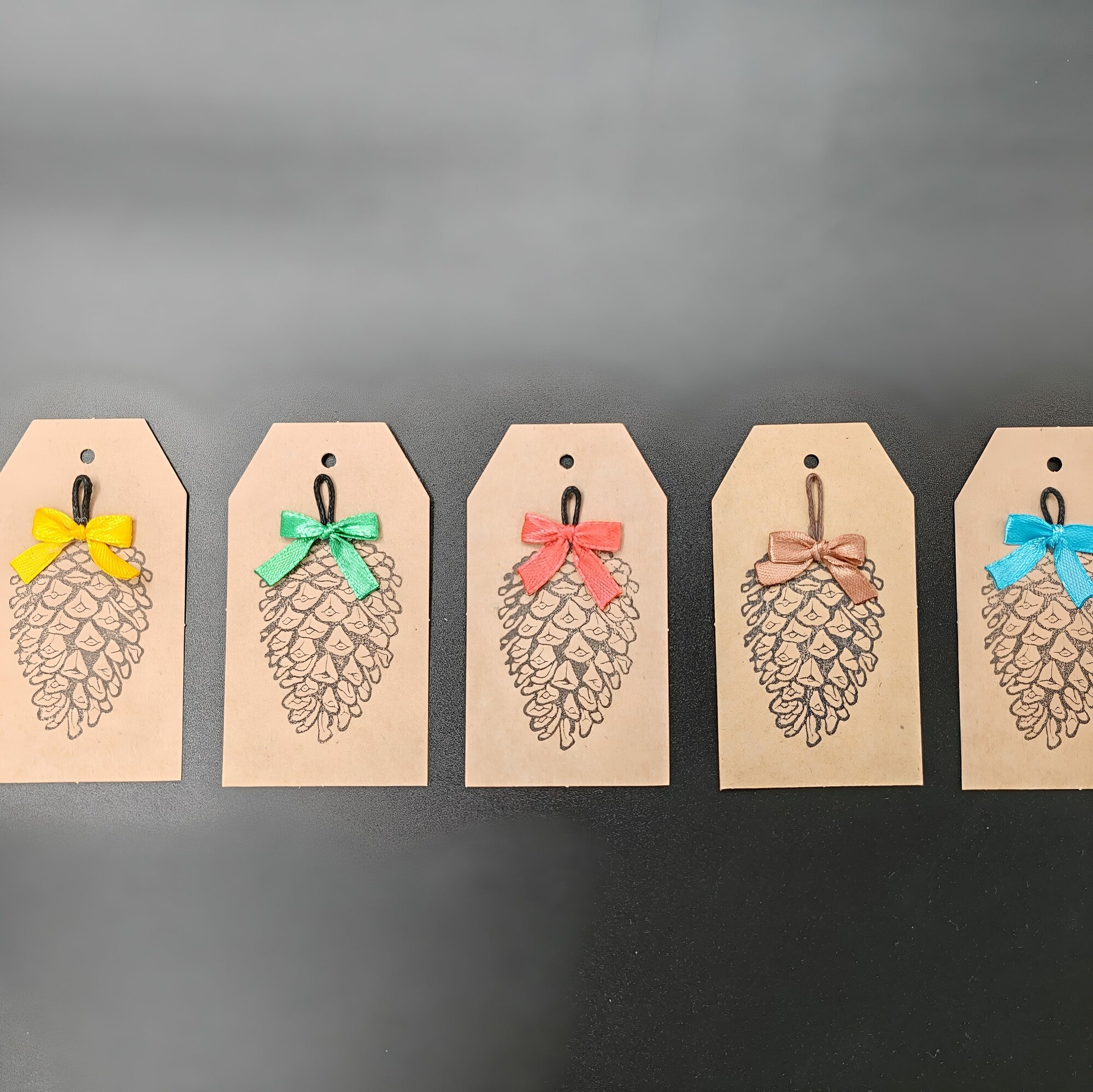 Бирки с декором, для упаковки подарков, сувениров, изделий ручной работы. Новый год 2026. Рождество