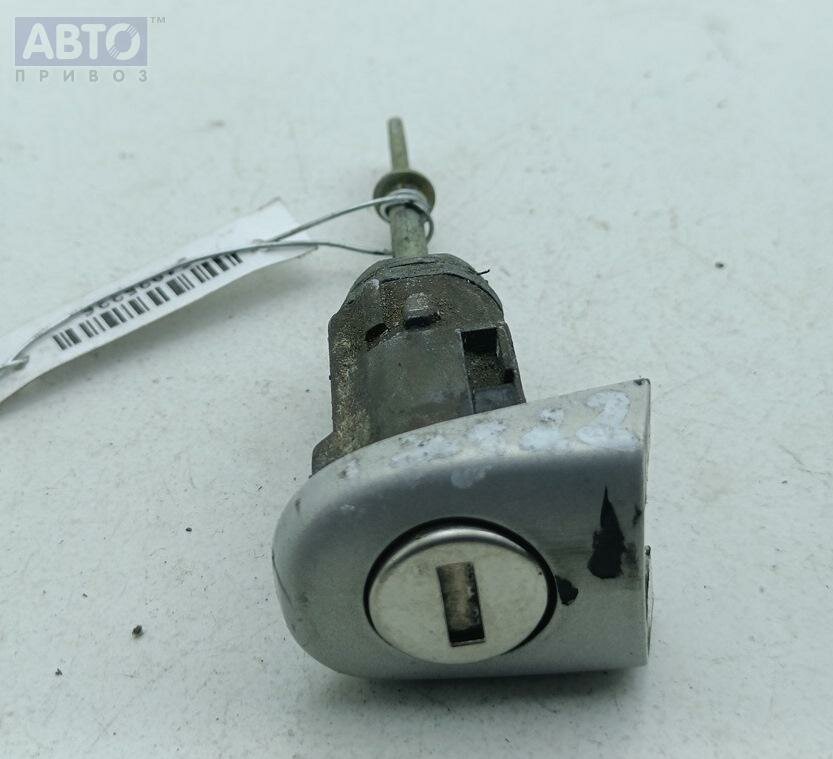Личинка замка Volkswagen Passat B5