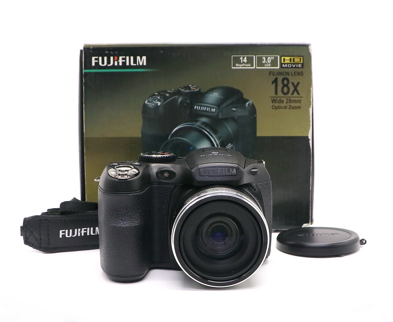 Фотоаппарат Fujifilm FinePix S2950 в упаковке