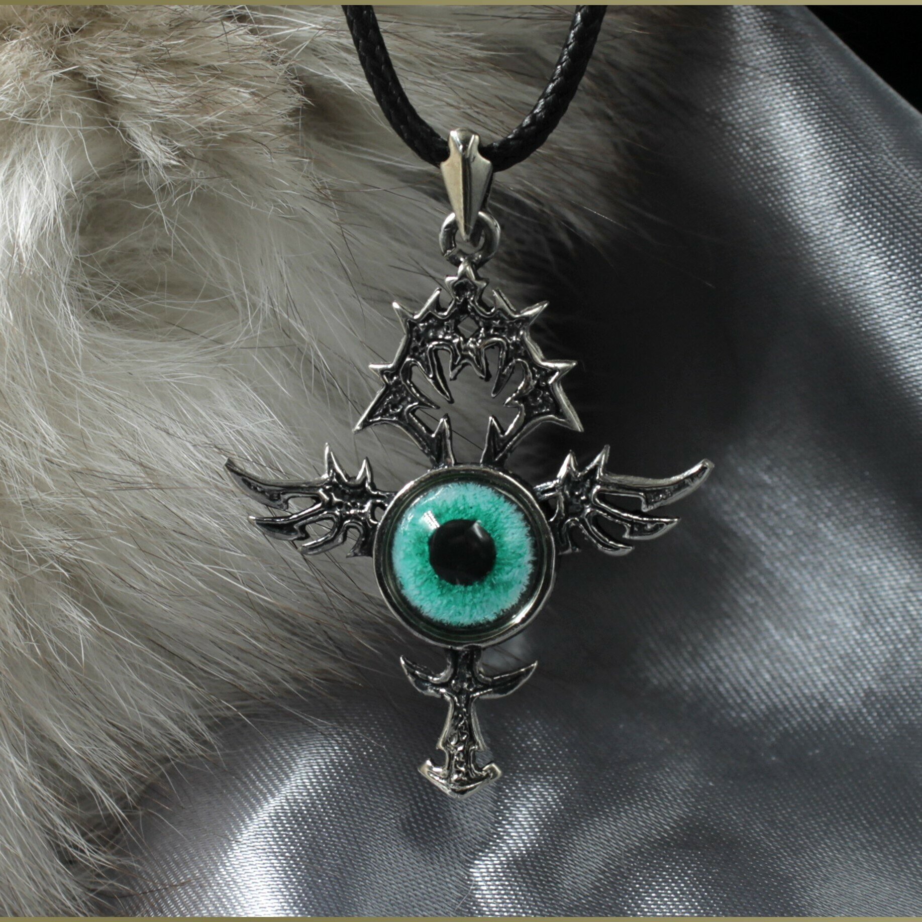 Колье, стекло