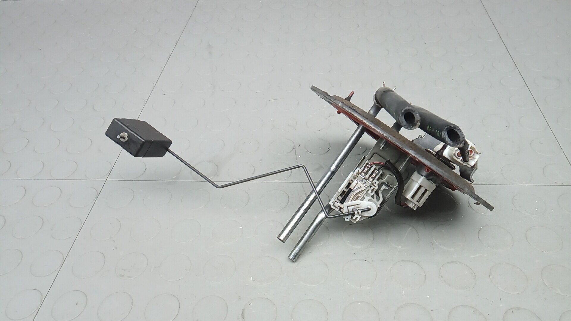 Датчик уровня топлива MAZDA 3 BM