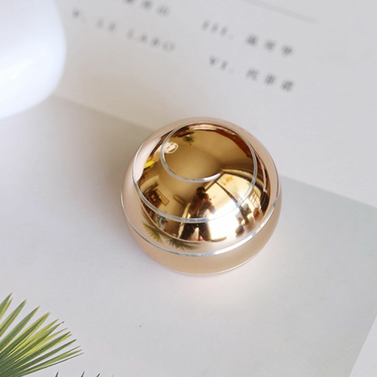 Кинетический вращающийся шар / Настольная игрушка фиджет / Металлический офисный антистресс