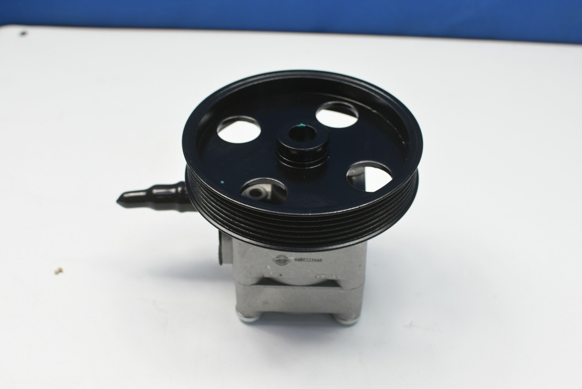 Насос гидроусилителя руля Ford / Mitsubishi / Volvo