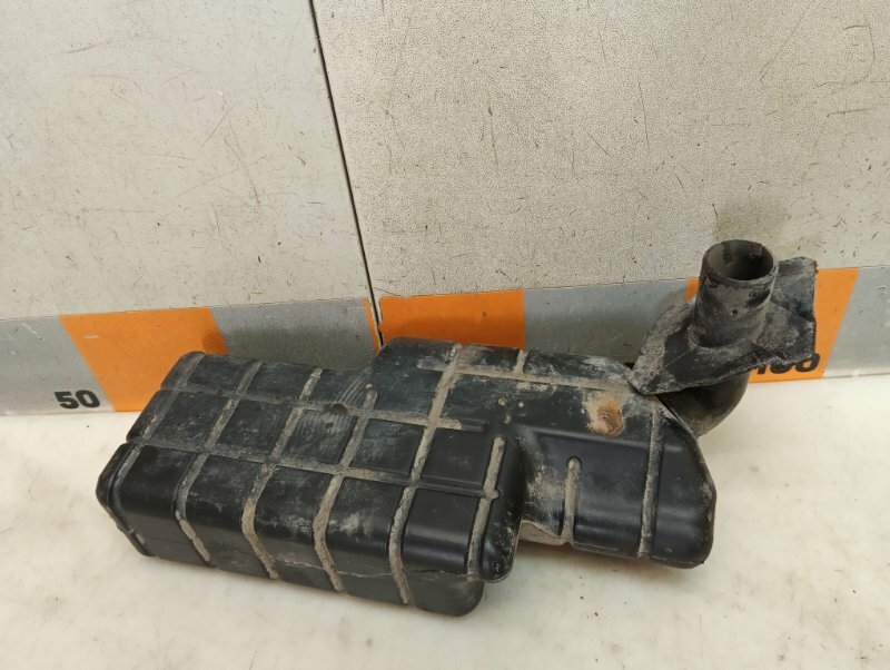 Б/У Мицубиси Каризма 1 Резонатор воздушного фильтра Mitsubishi Carisma 1998 DA1A 348215 MITSUBISHI арт. MR187305