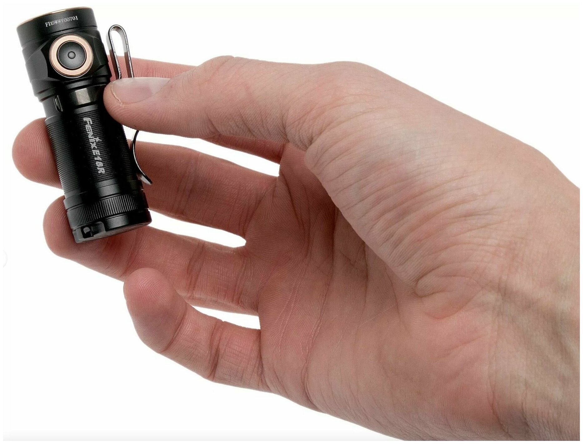 Фонарь Fenix E18R V2.0, 1 x 16340, диод Luminus SST-40, 146 метров, 1200 люмен (Комплект)