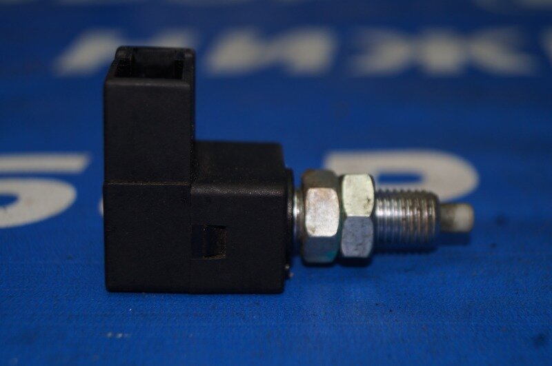 Датчик положения педали тормоза Hyundai Elantra 4 HD 1.6 (G4FC) 2009 (б/у) 938103K000