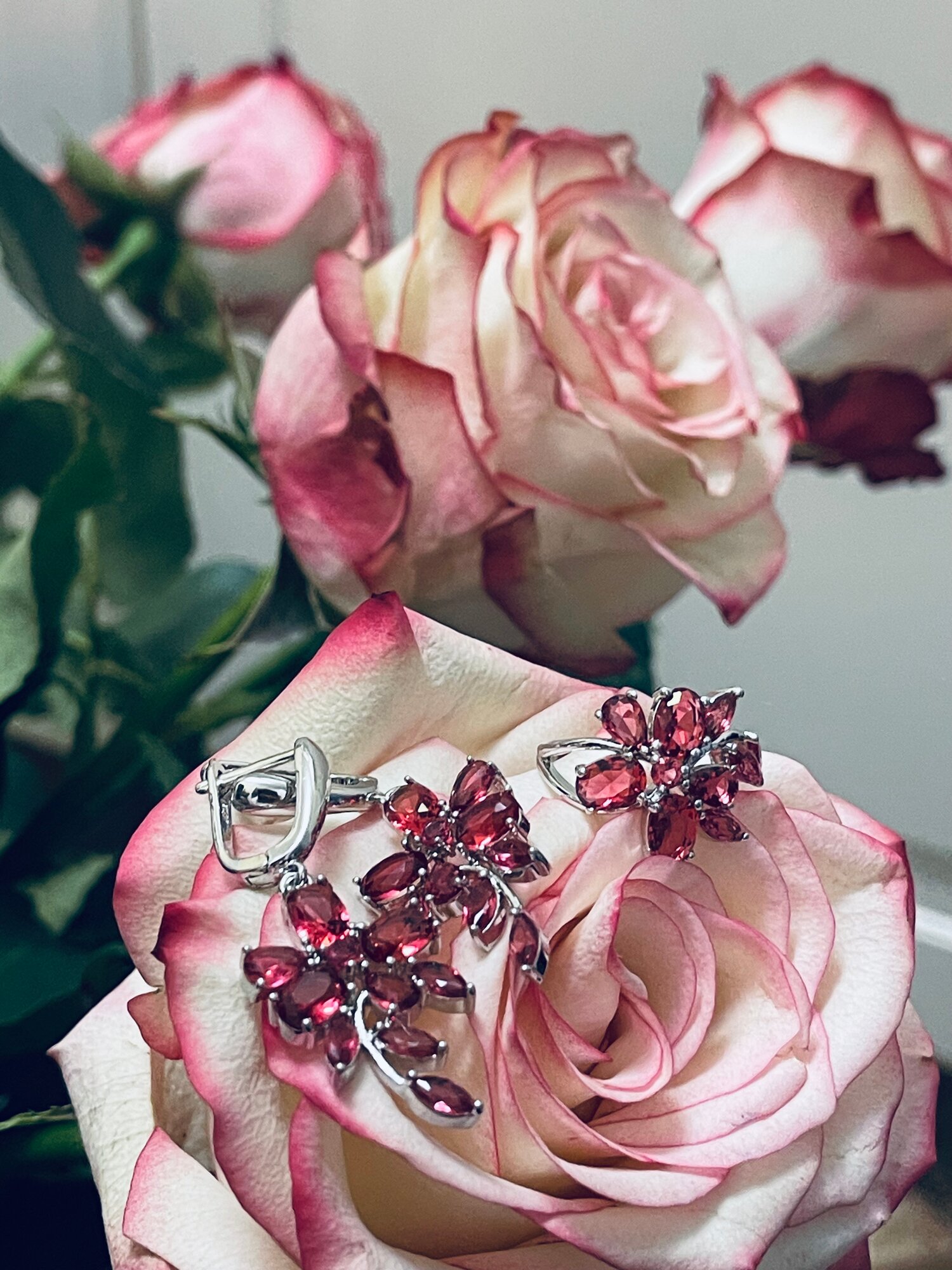 Комплект бижутерии Jewellery by Marina Orlova: кольцо, серьги, стекло, размер кольца 17.5, розовый — фото 1