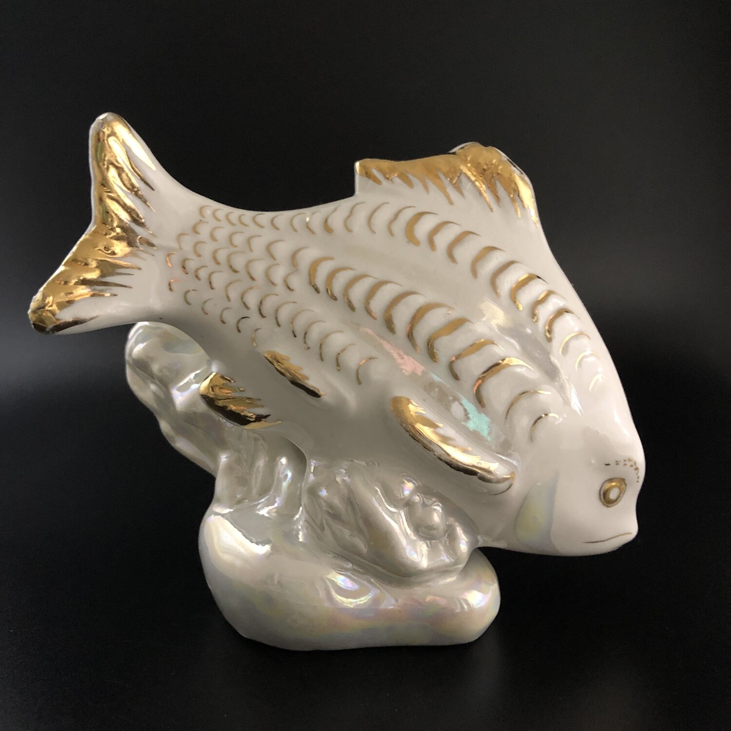 Статуэтка «Карп», Дулёво, фарфор, СССР, 1963-й г.