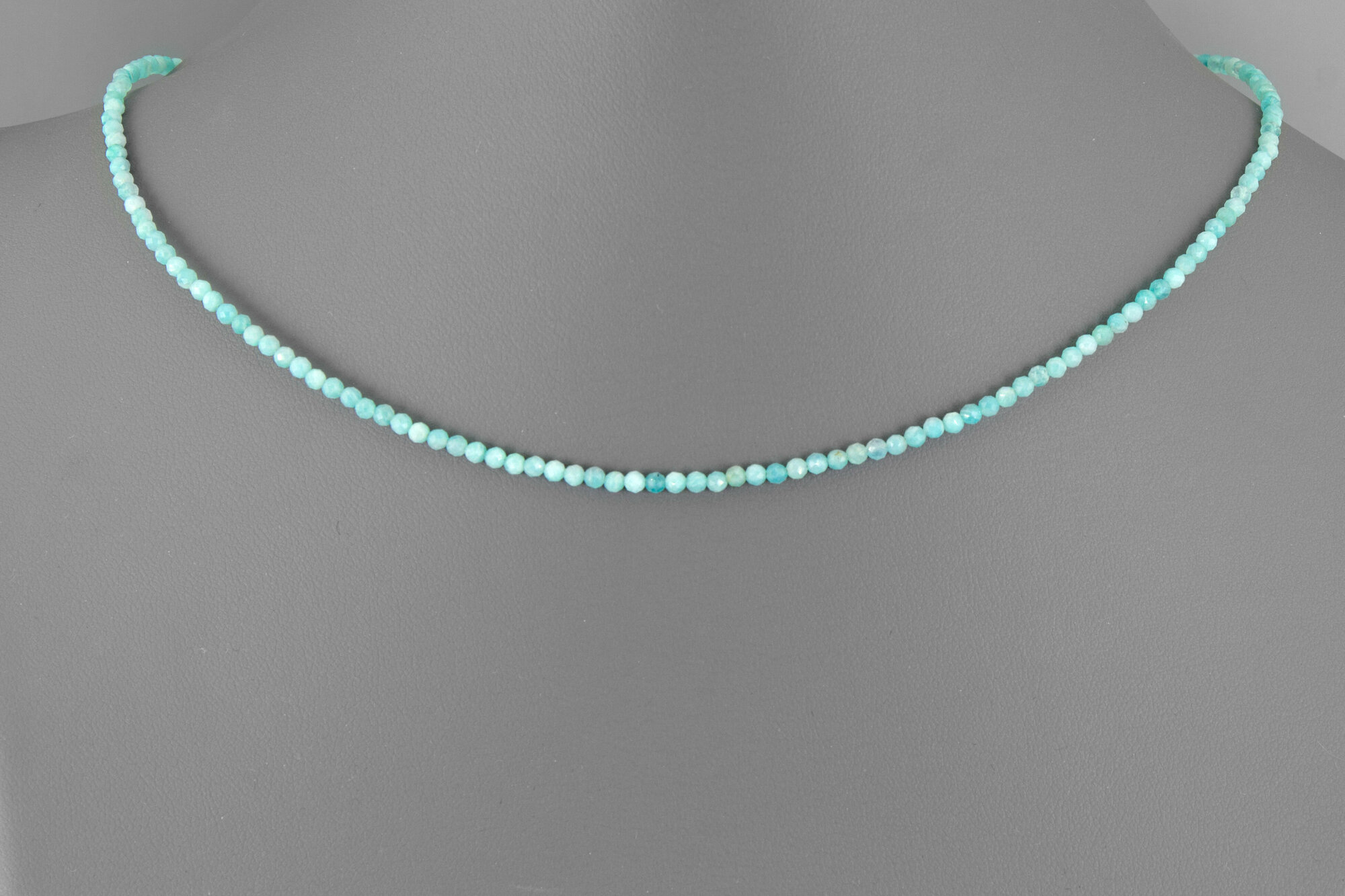 Бусы, амазонит