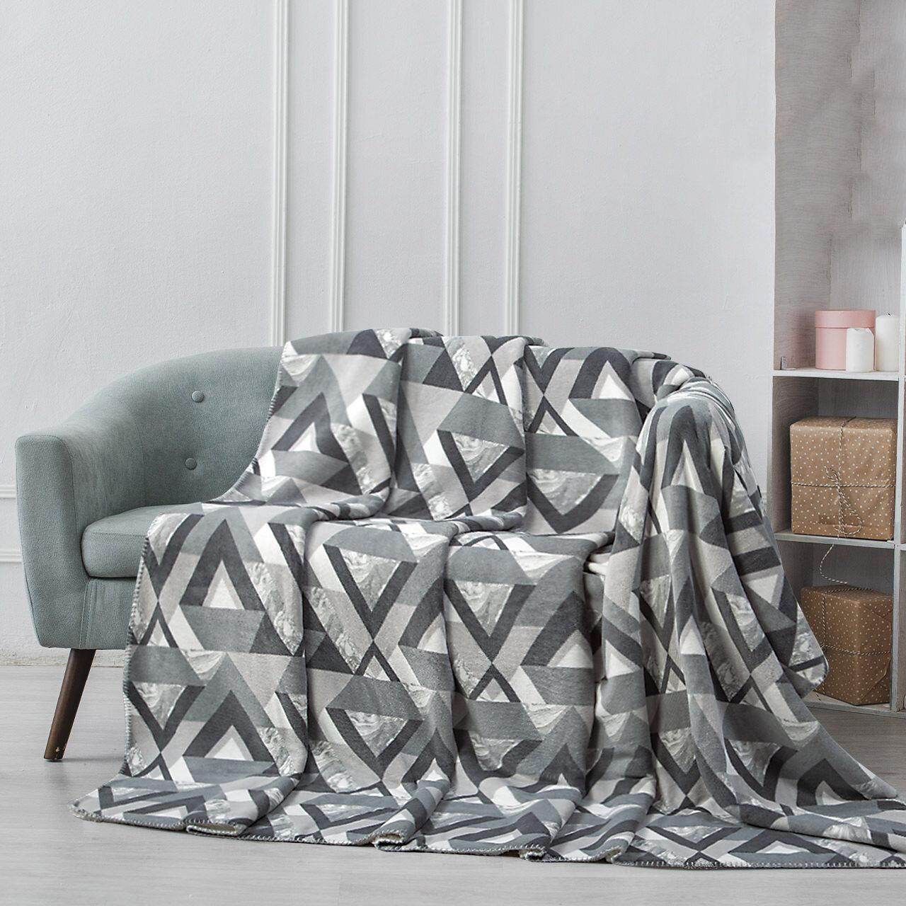 Плед флисовый с мехом "Клетка серо-черный" АртПостель, 1,5 спальный - 150х200, плотный