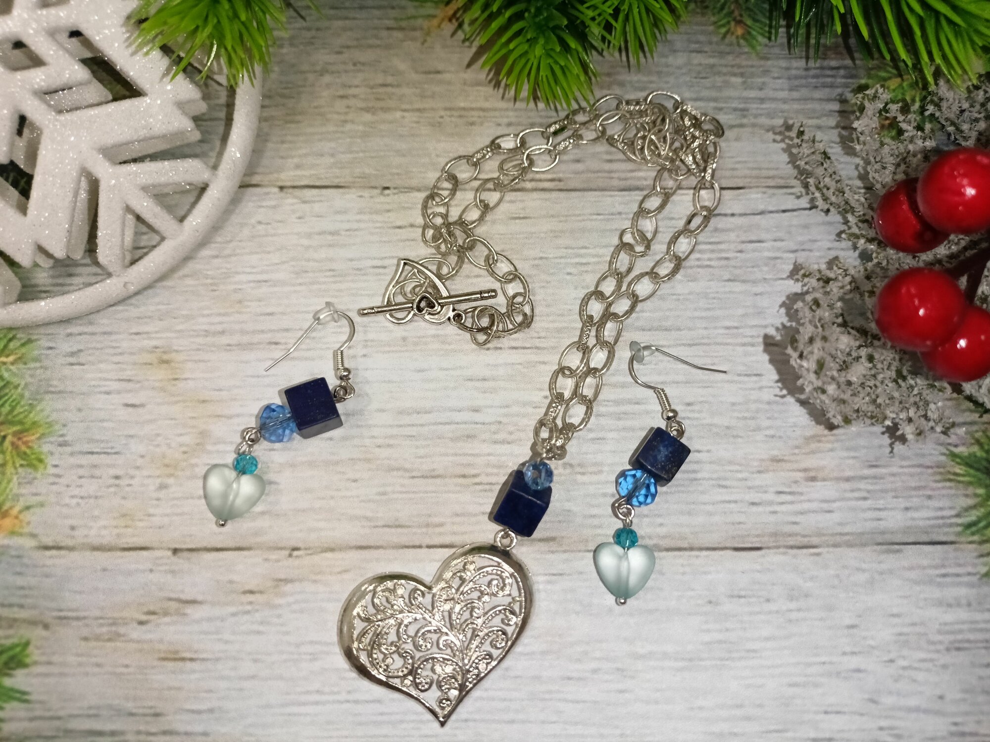 Комплект бижутерии: колье