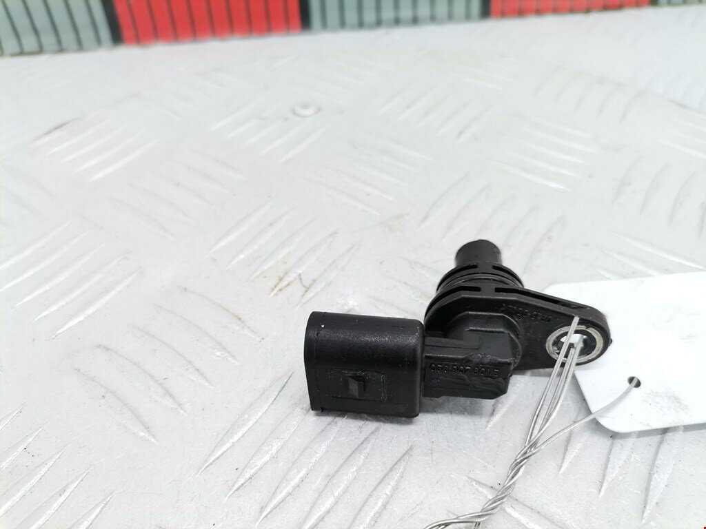 Датчик распредвала Volkswagen Polo 4 036907601E арт. 1651463