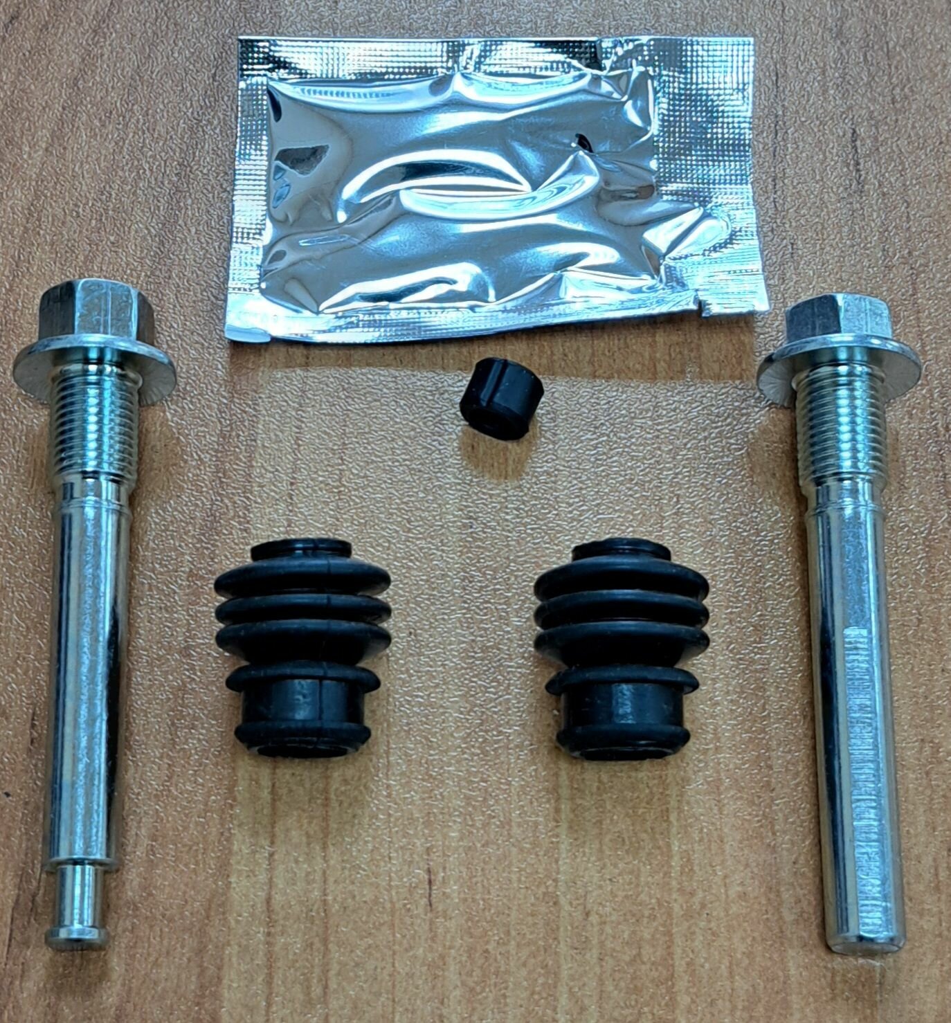 X80B0033ВТ Ремкомплект направляющих переднего тормозного суппорта MITSUBISHI Outlander/ Lancer 10/ Montero