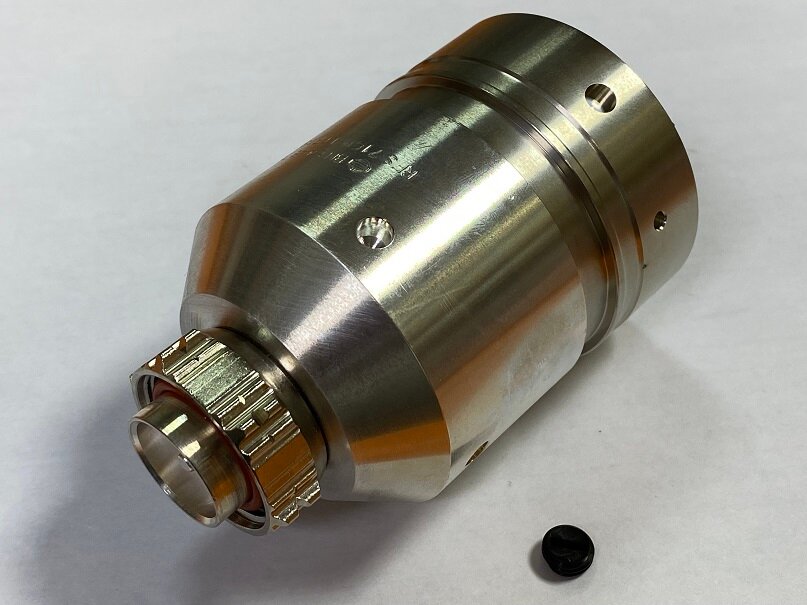 Разъем высокочастотный Spinner BN844878 - 7/16-male (папа), моноблок, Plast 2000, LCF1 5/8″(1 5/8″R)