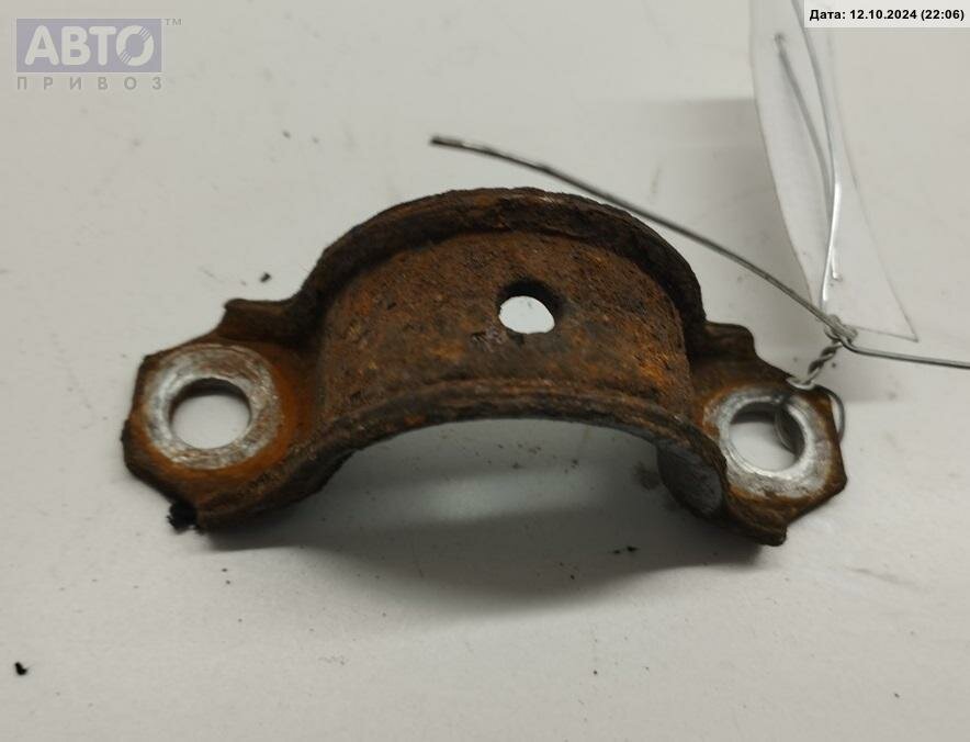 Кронштейн крепления Audi 80 B4 (1991-1996)