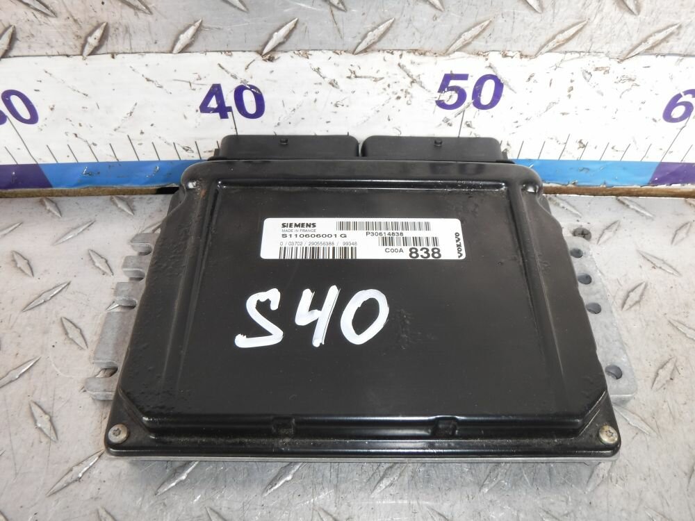 Блок управления двигателем Volvo S40 30614838