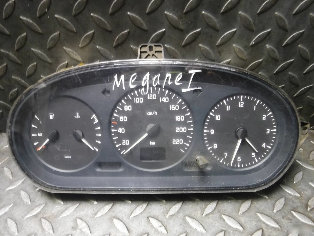 Панель приборов Renault Megane I (1995—1999) 7700847780g