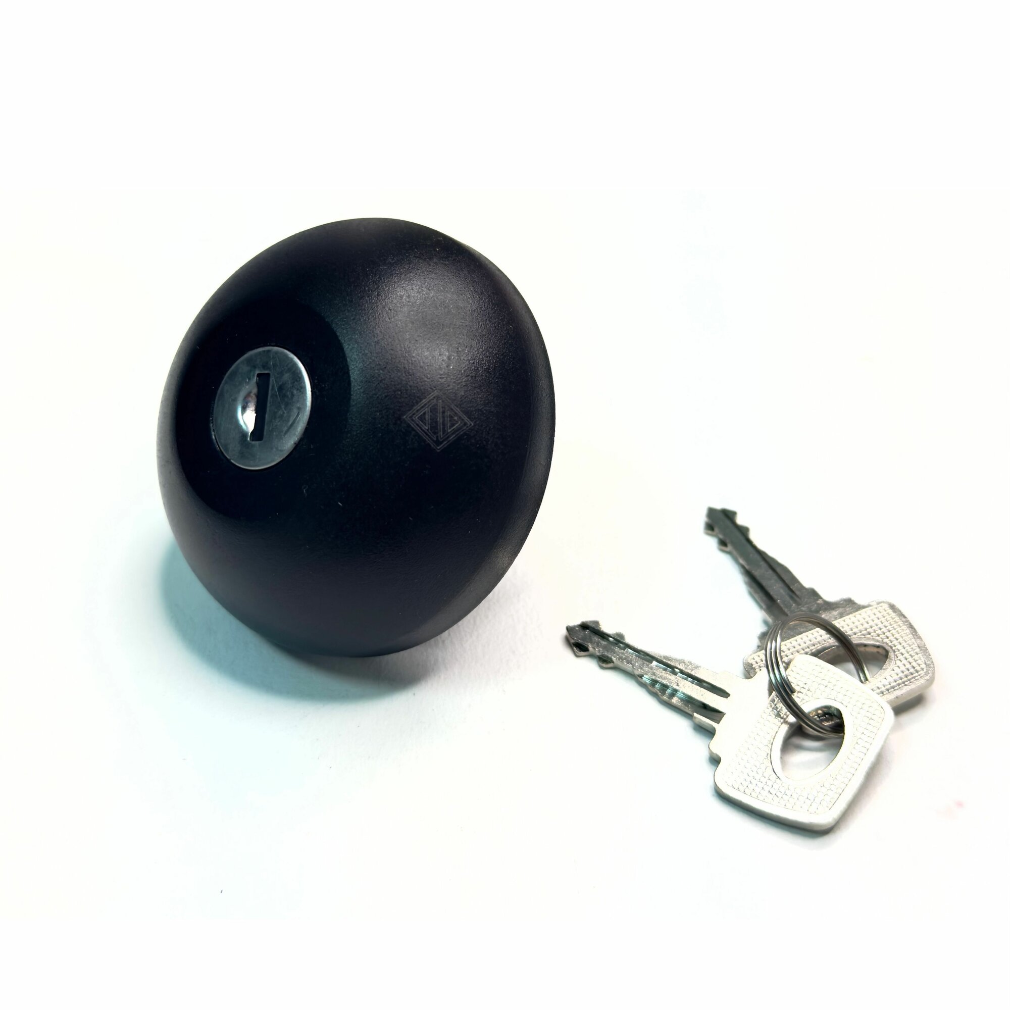 Крышка бензобака Renault Logan Lada Largus Vesta XRAY/ с ключом