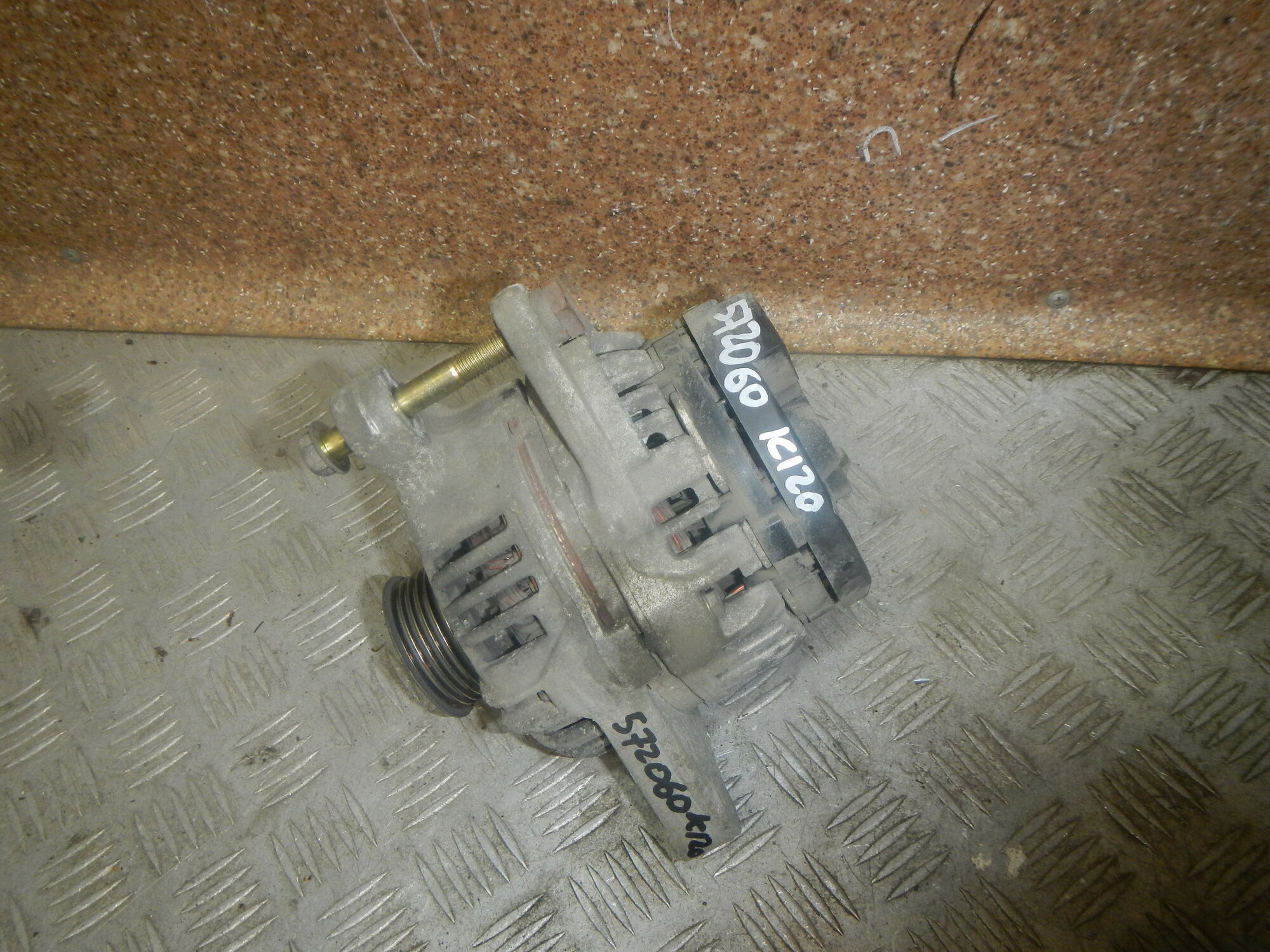 Б/У Генератор, Toyota (Тойота)-COROLLA 120 (01-06) TOYOTA COROLLA 120 (01-06) 3ZZ Без видимых повреждений. 572060 TOYOTA ...