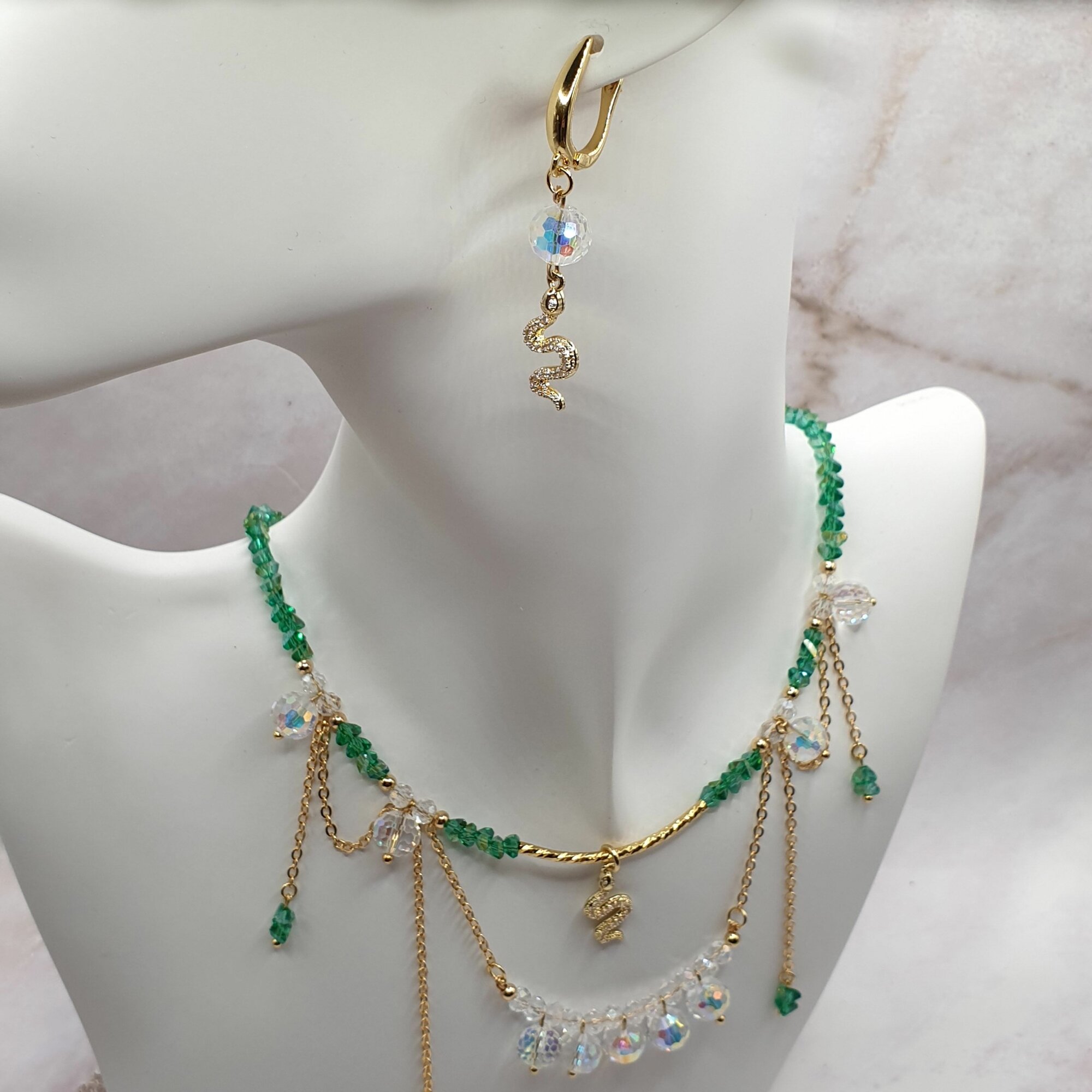 Комплект бижутерии: колье, цепь