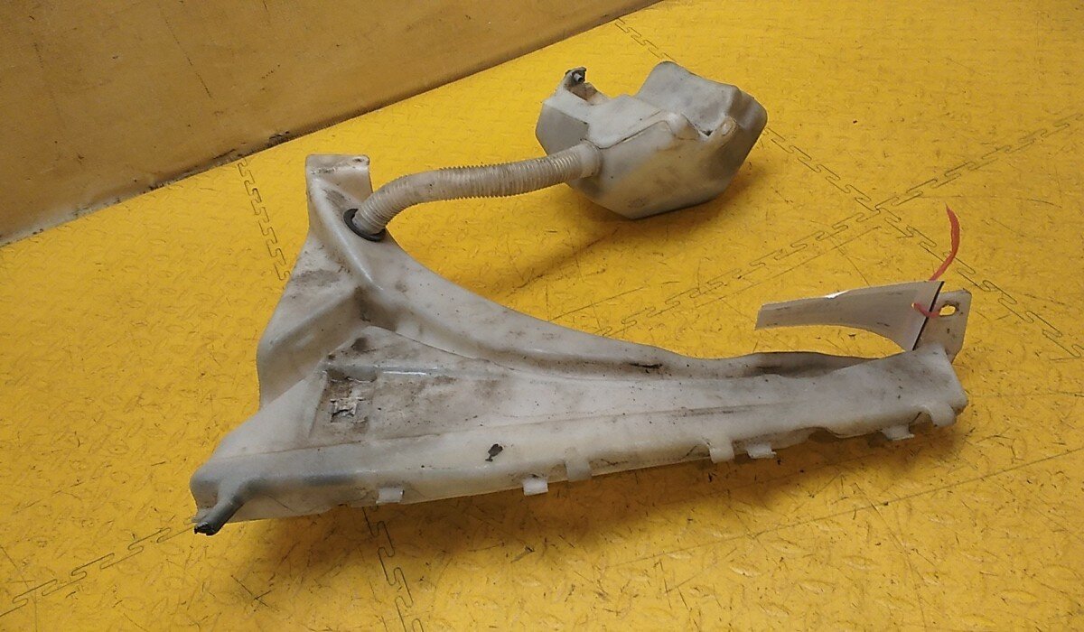 Бачок омывателя S40 Volvo 30657122