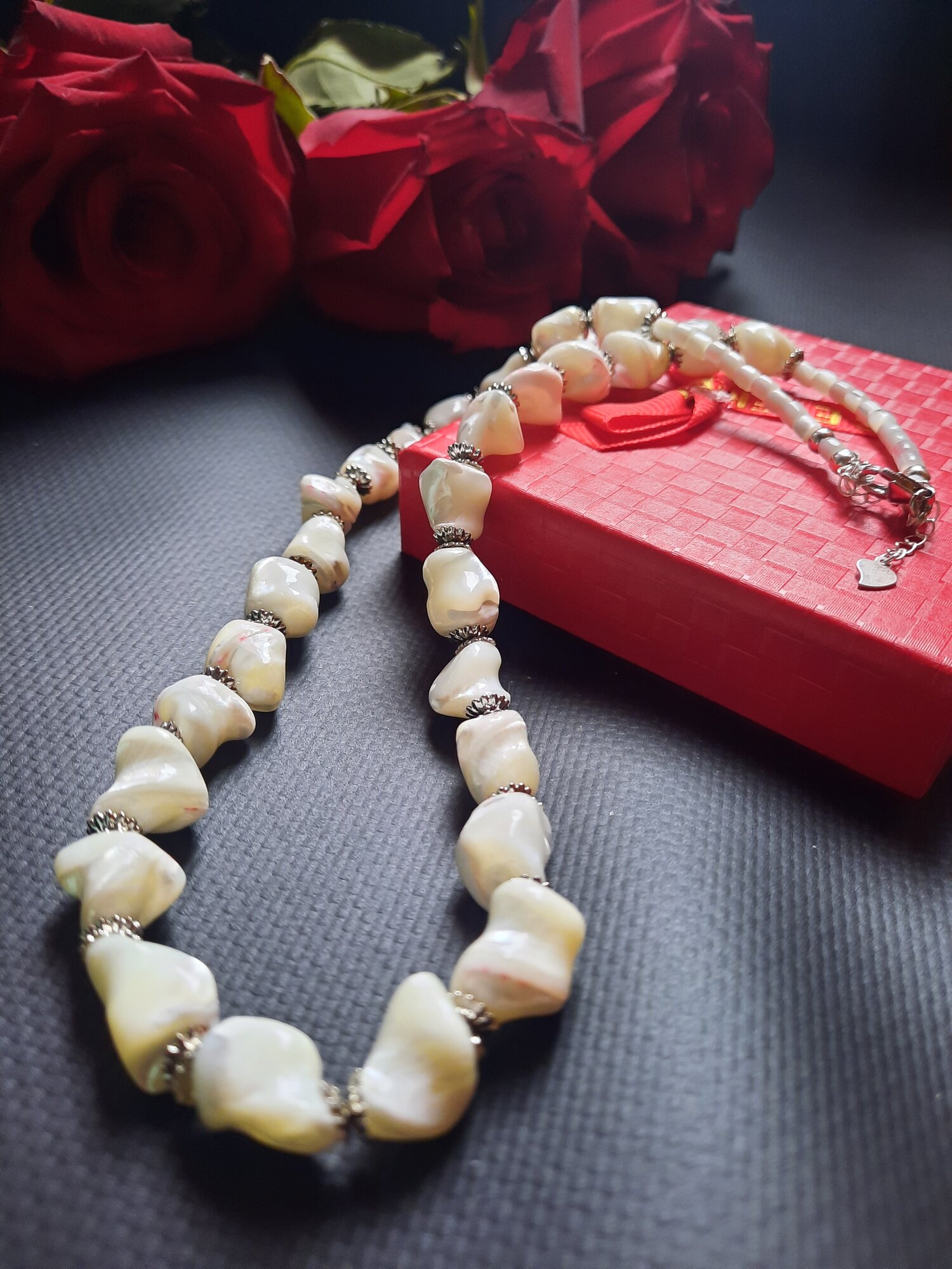 Колье, перламутр