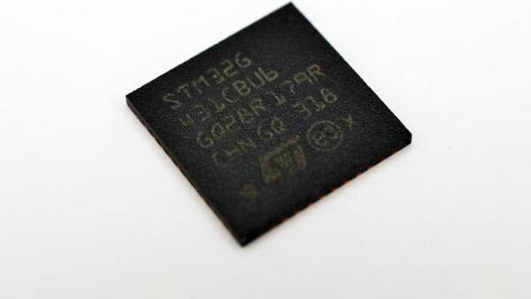 Микросхема STMicroelectronics STM32G431CBU6 микроконтроллер ARM Flash 128кБ 170МГц SRAM 32кБ UFQFPN48, 1 шт