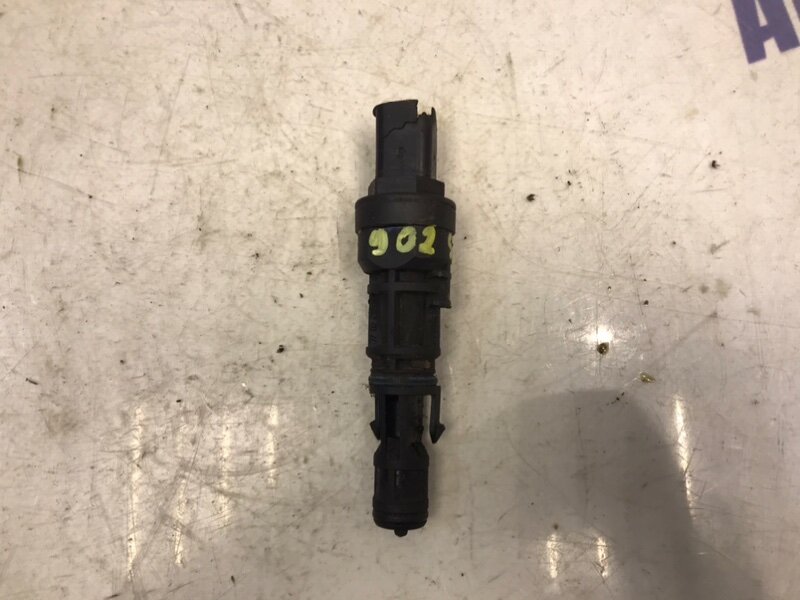 Б/У датчик скорости Renault Symbol 2005 LB K7J700 34900 RENAULT арт. 7700418919