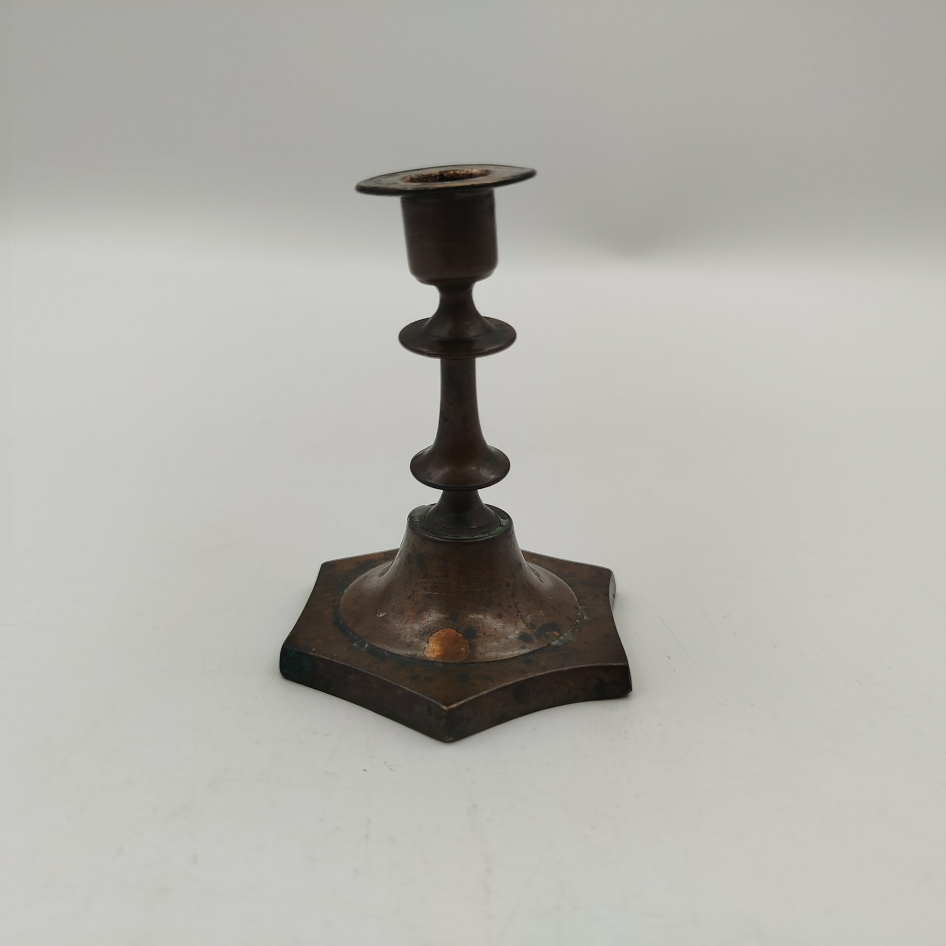 Подсвечник на шестиугольном основании и фигурном туловом, бронза