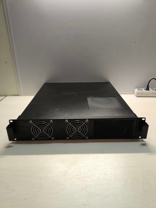 Cepвep ARTLINE Business R77 (R77V08) FCLGA3647 Xeon Silver 4208 240*2 SSD 2*1Tb HDD