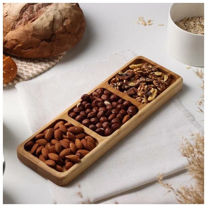Менажница прямоугольная деревянная, на 3 секции, 30×10 см, для сыра, конфет, фруктов, сухофруктов, закусок и орехов