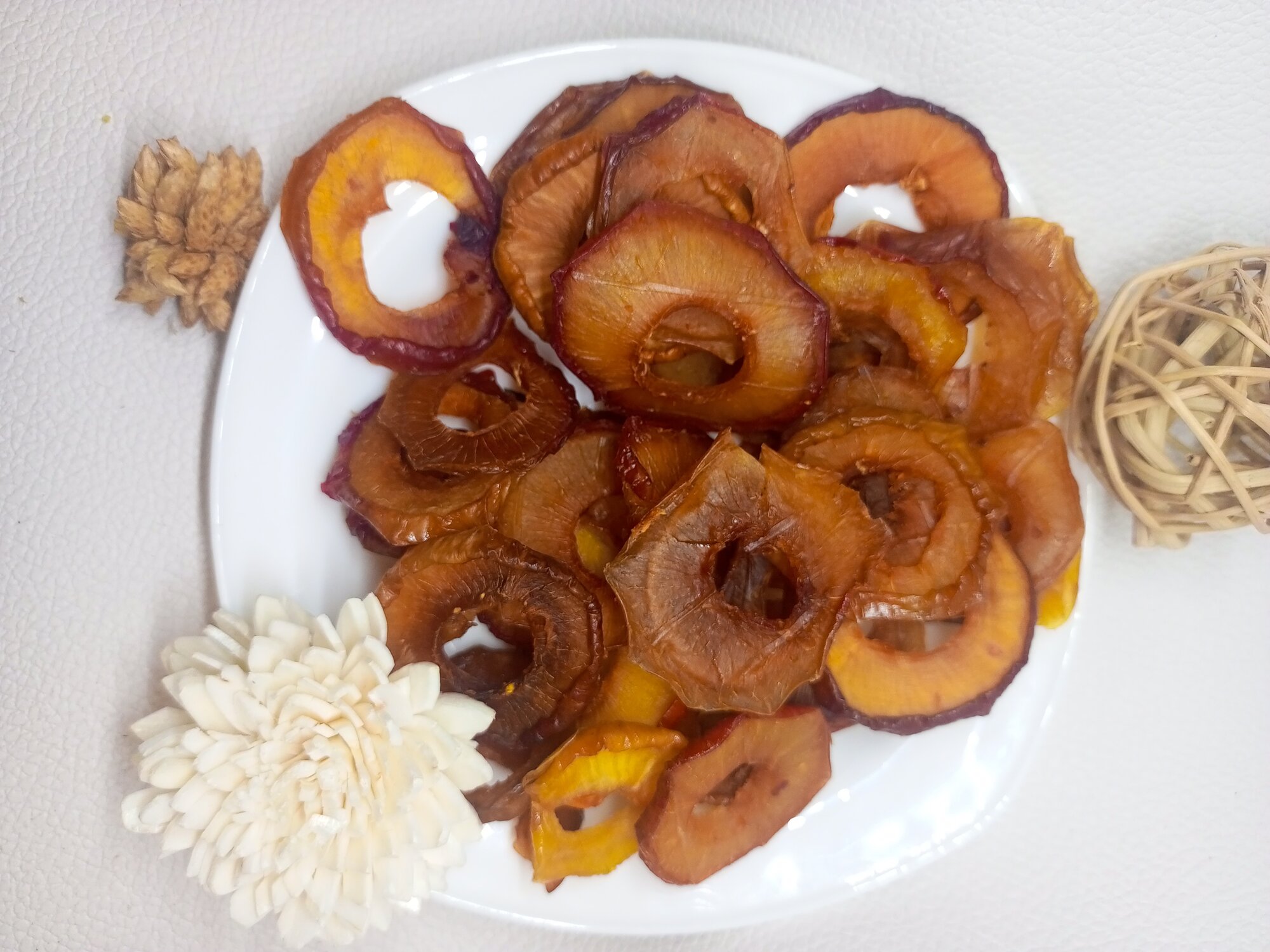 Слива сушеная красная натуральная, слива красная отборная без сахара чипсы