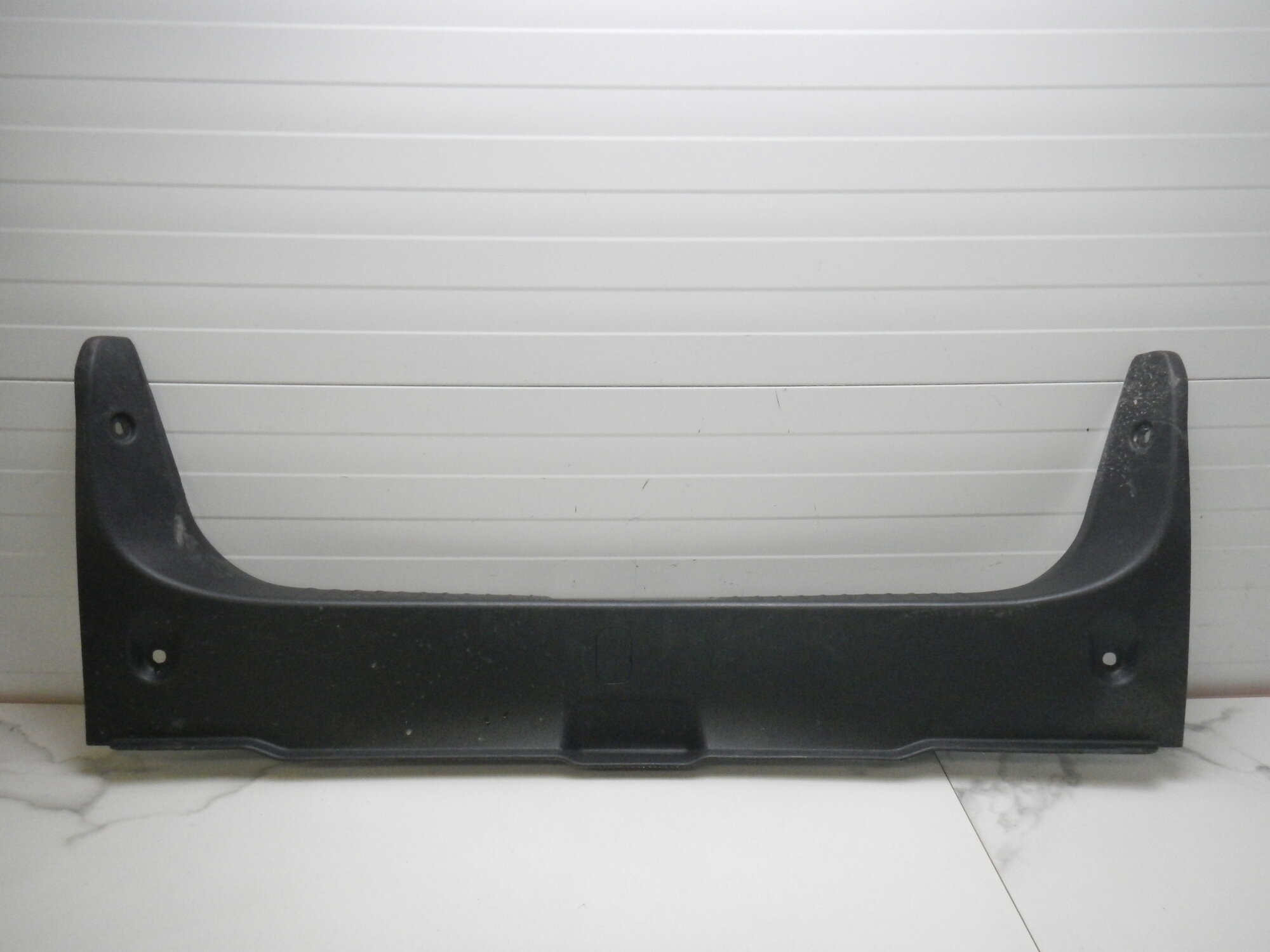 Б/У Обшивка багажника, Nissan (Ниссан)-ALMERA G15 (13-) NISSAN ALMERA G15 (13-) на заднюю панель Потертости, царапины, по...