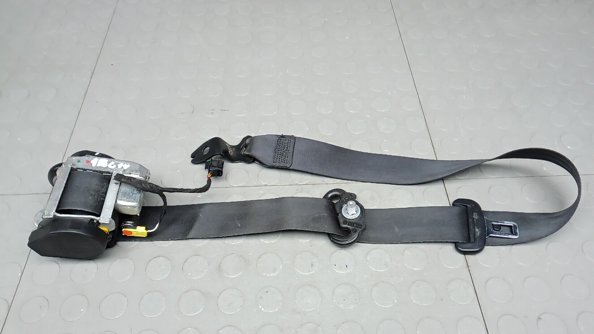 Ремень безопасности с пиропатроном сиденья переднего SKODA RAPID
