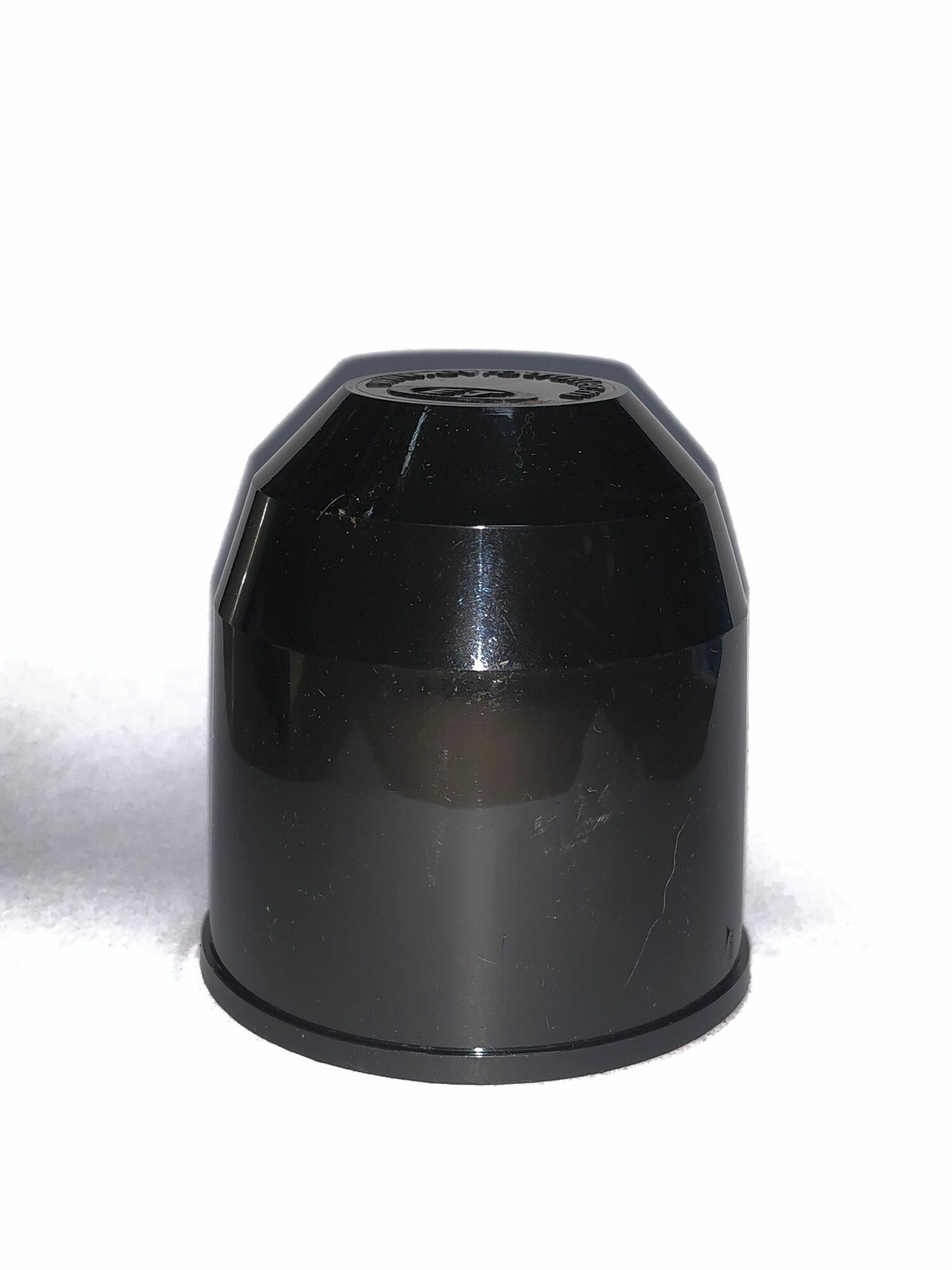 Черный колпачок для фаркопа, пластик.